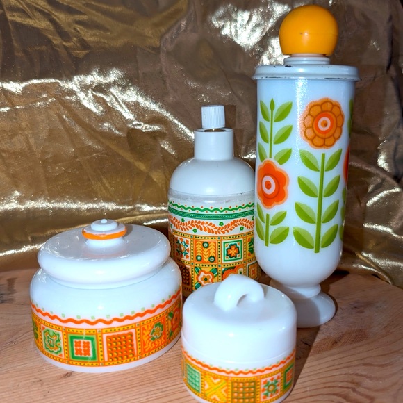 Avon | Accents | Vintage Avon Milk Glass Vanity Sets Dutch Style Late ...